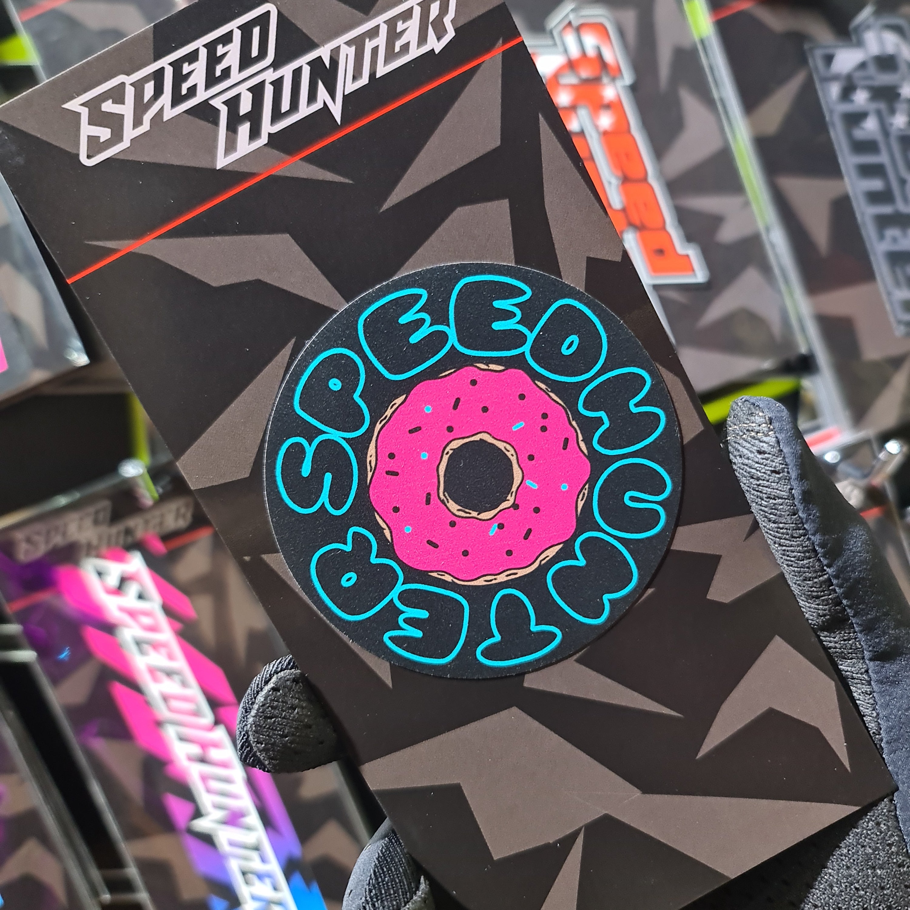 SPEED HUNTER - DONUT BLACK STICKER – SPEEDHUNTER