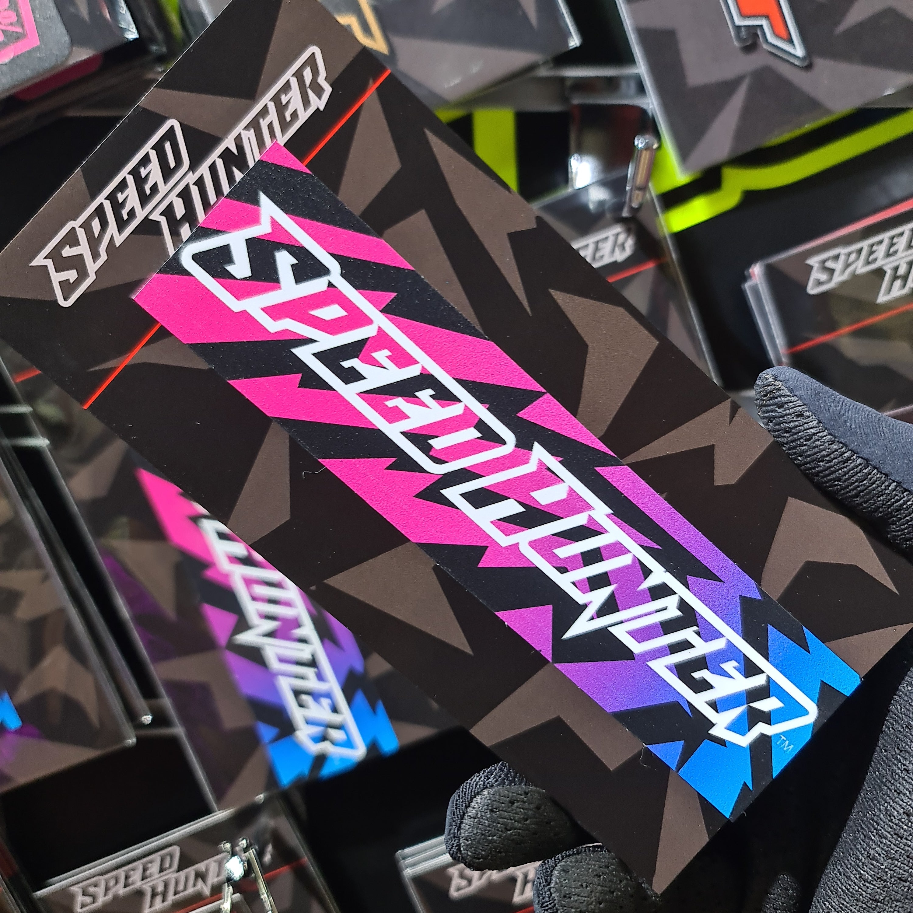 SPEED HUNTER - GRADIENT BIG STICKER – SPEEDHUNTER