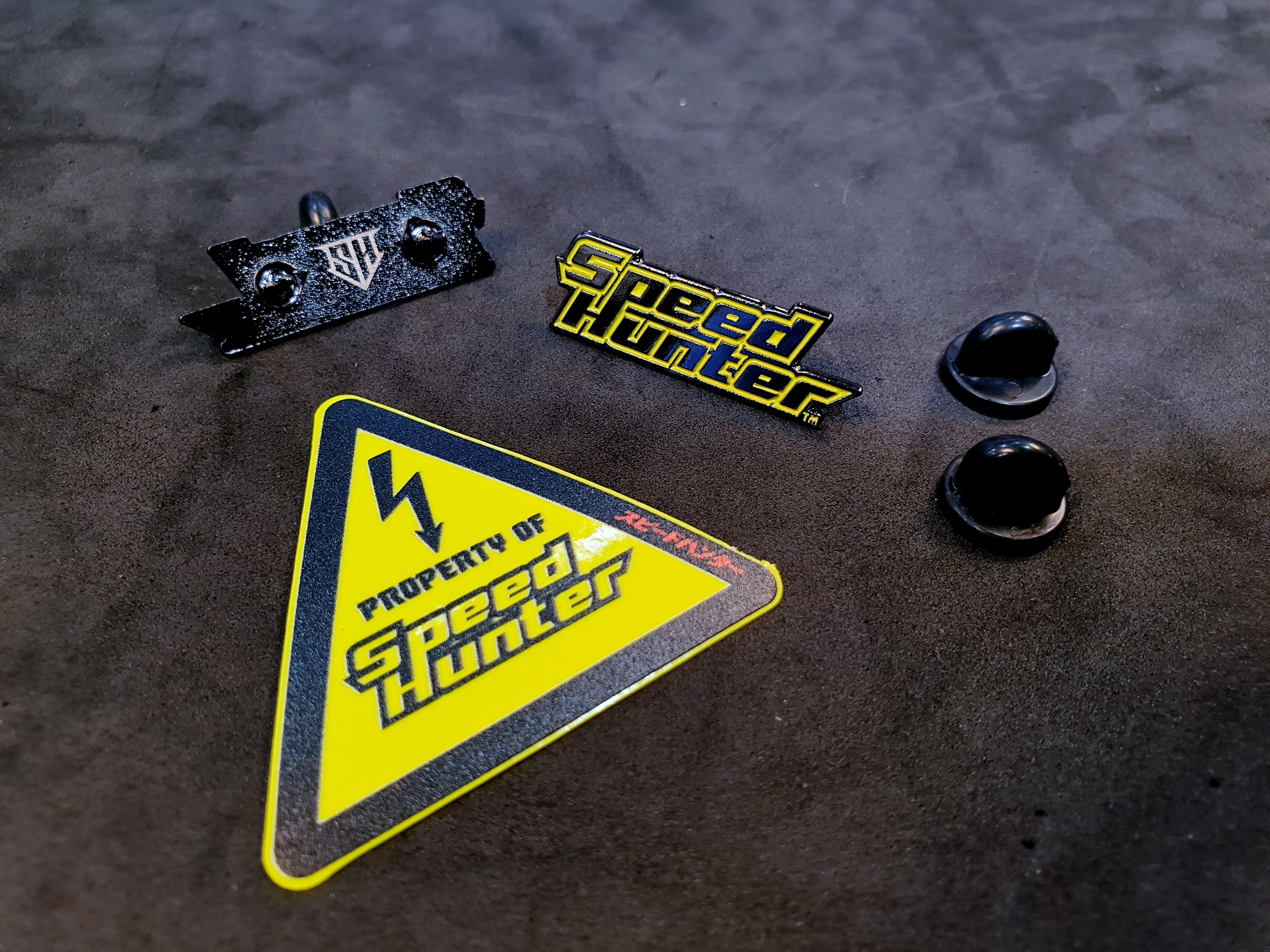 LOGO ENAMEL PIN - NEON YELLOW WITH STICKER – SPEEDHUNTER
